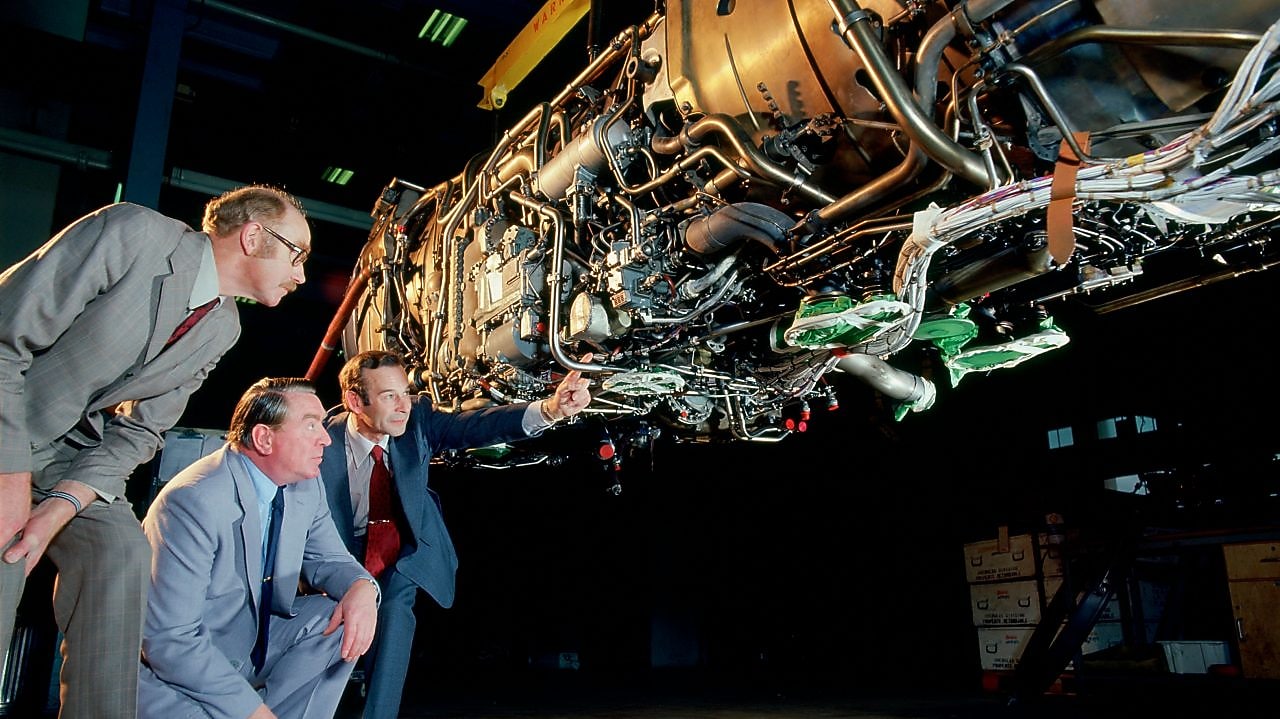 The World’s first dedicated aviation engine oil | Shell Global