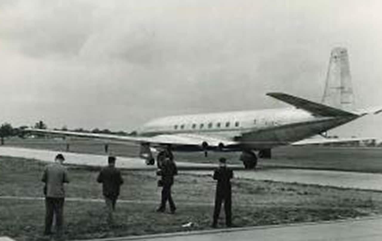 The Comet streaks in | Shell Global