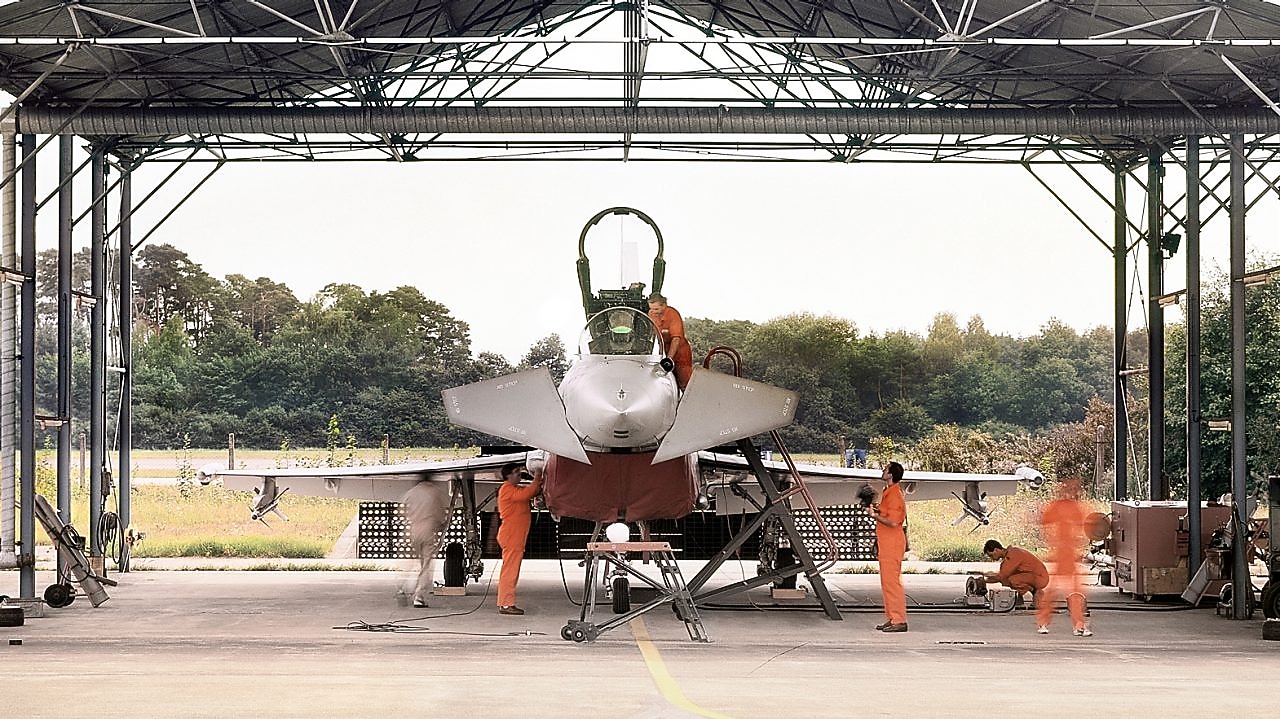 Military Jet Fuel | Military Jet Fuel Specifications | Shell Global