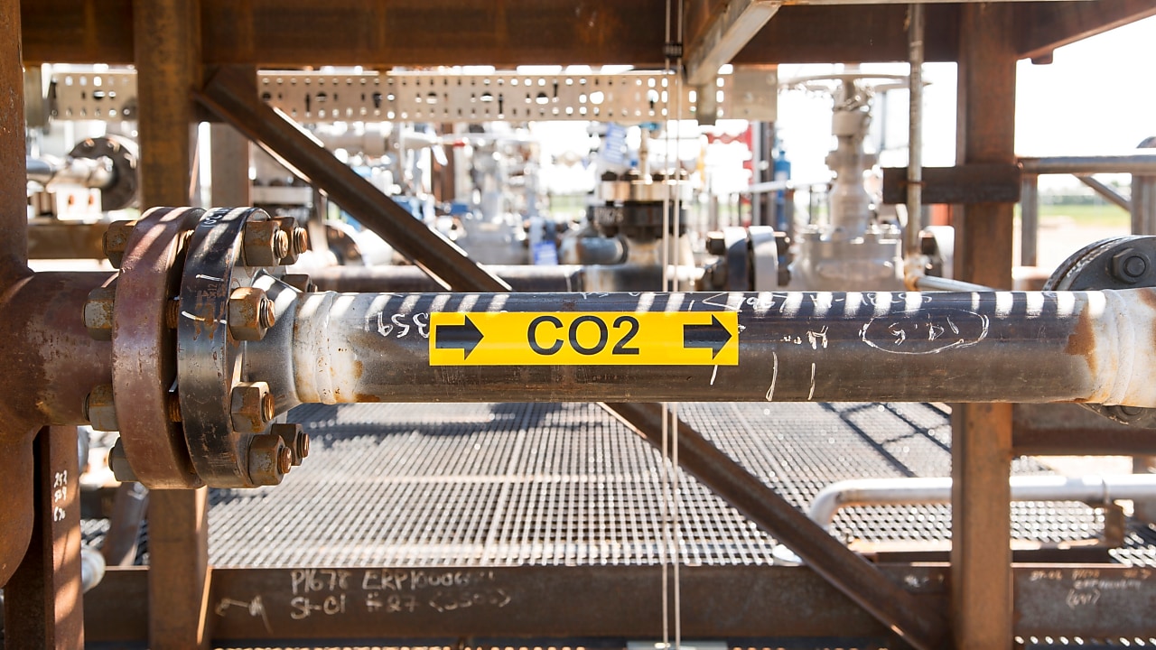 ADNOC proceeds with Shell’s Cansolv technology in the recently ...