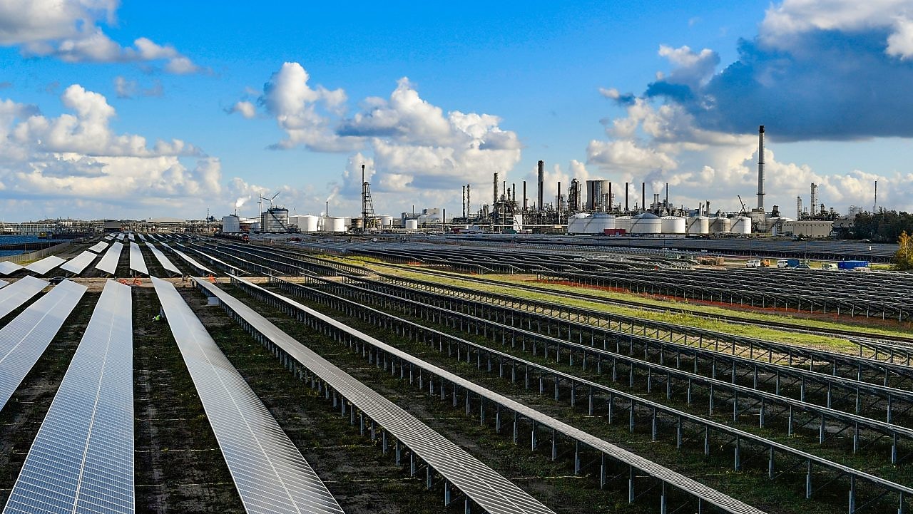 Shell opens solar park at Shell Moerdijk chemicals site in the ...