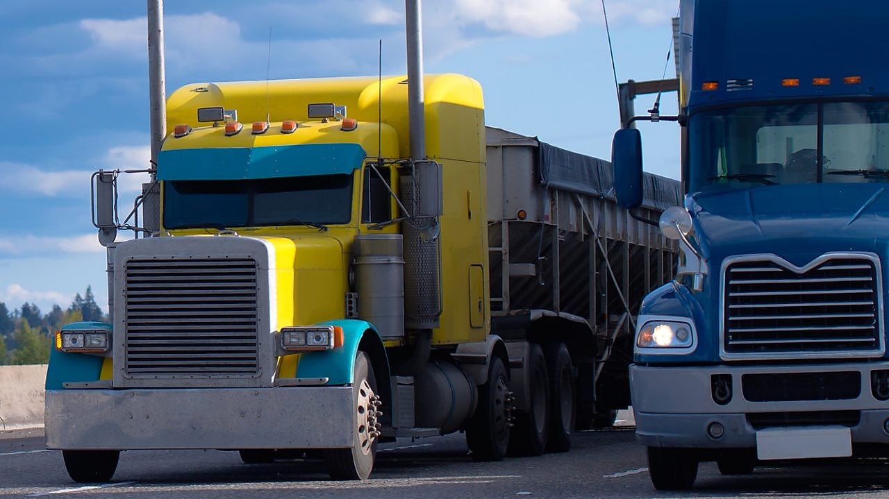 Heavy Duty Diesel Engine Oils | Shell Global