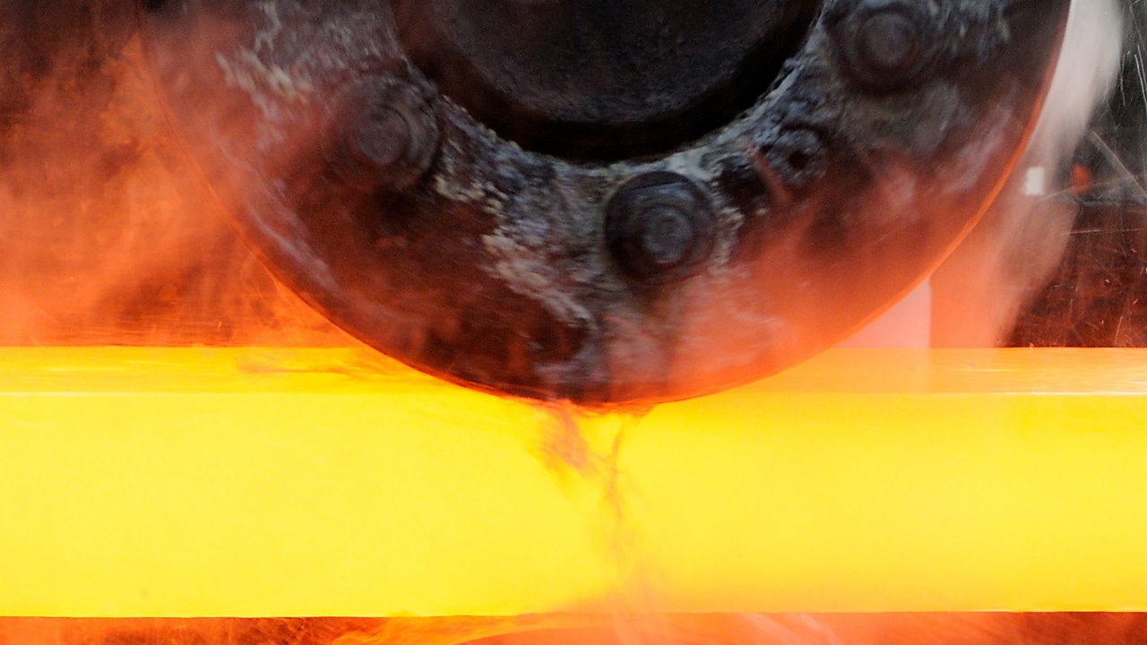 Shell Fire-Resistant Hydraulic Fluid S1 DU | Shell Global