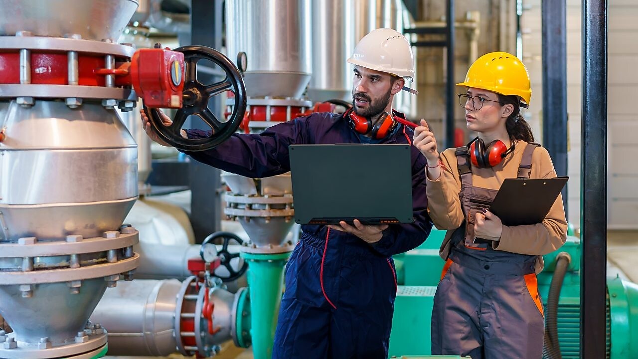 Digital and technical services to boost uptime | Shell Global