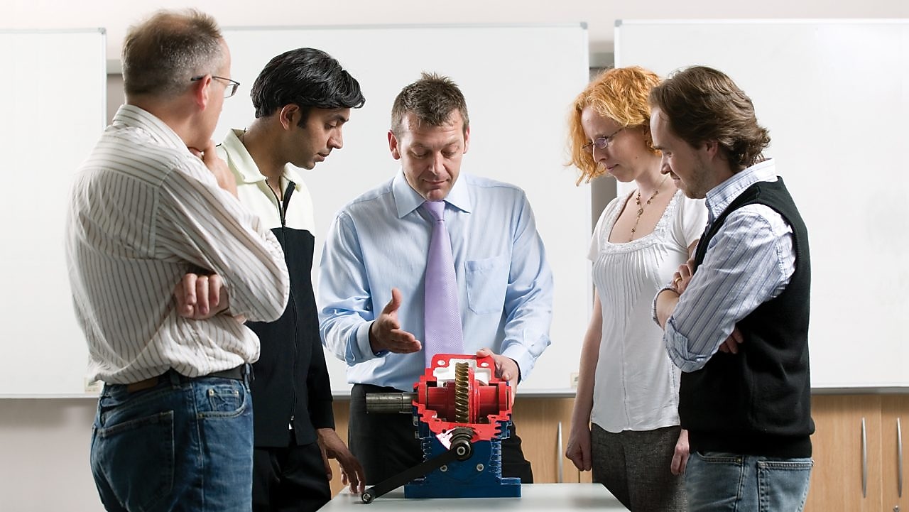 LubeCoach: Expert Oil Training Programmes | Shell Global