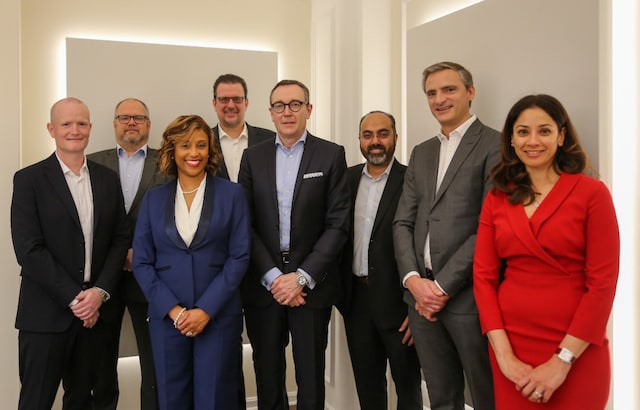 Shell and Hapag-Lloyd collaborate on marine fuel decarbonisation and ...