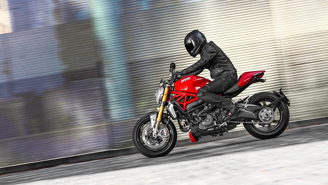 Shell Advance motorcycle engine oils | Shell Global